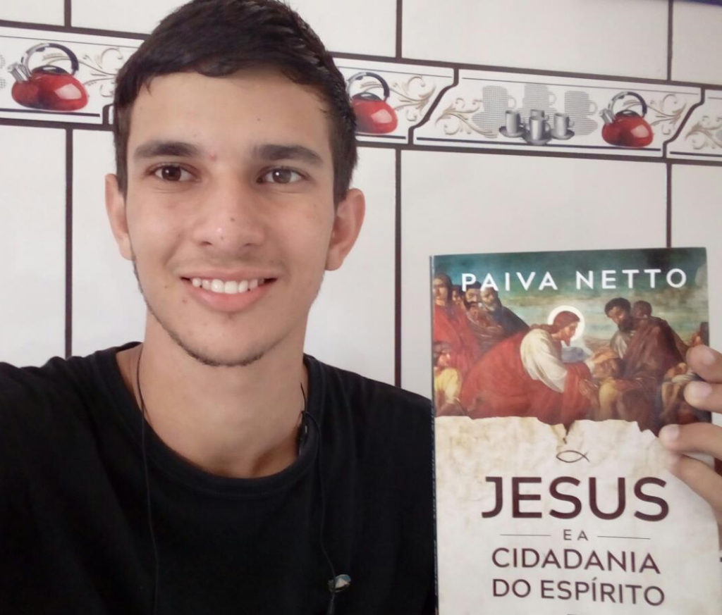 Jovens debatem Jesus e a cidadania do Espírito, de Paiva Netto ...